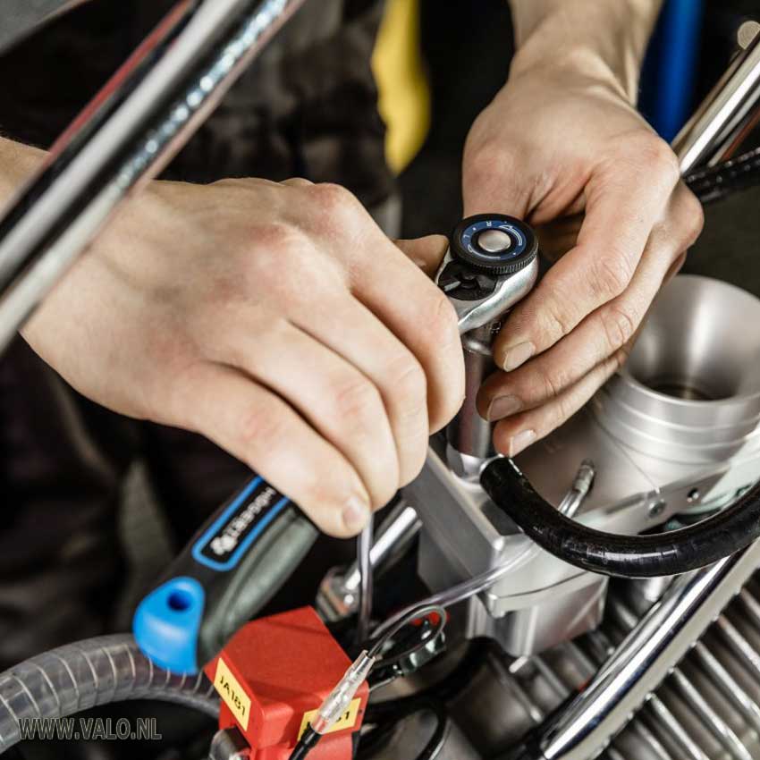 Valo Trading Ridderkerk - Spuitbussen, Autolak, Industrie coatings, Tools, Non-paint, PBMs